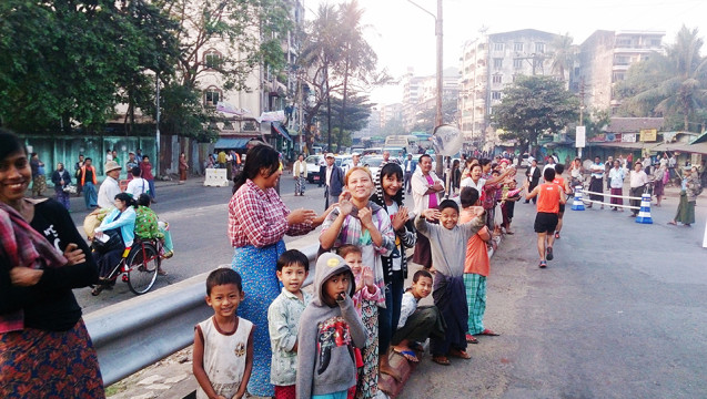 Yoma Yangon Marathon 2014: Raw, Beautiful Sights and Barefoot Runners