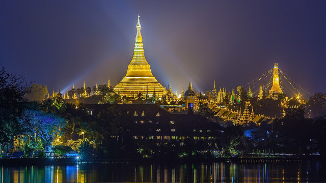 Yoma Yangon Marathon 2014: Raw, Beautiful Sights and Barefoot Runners