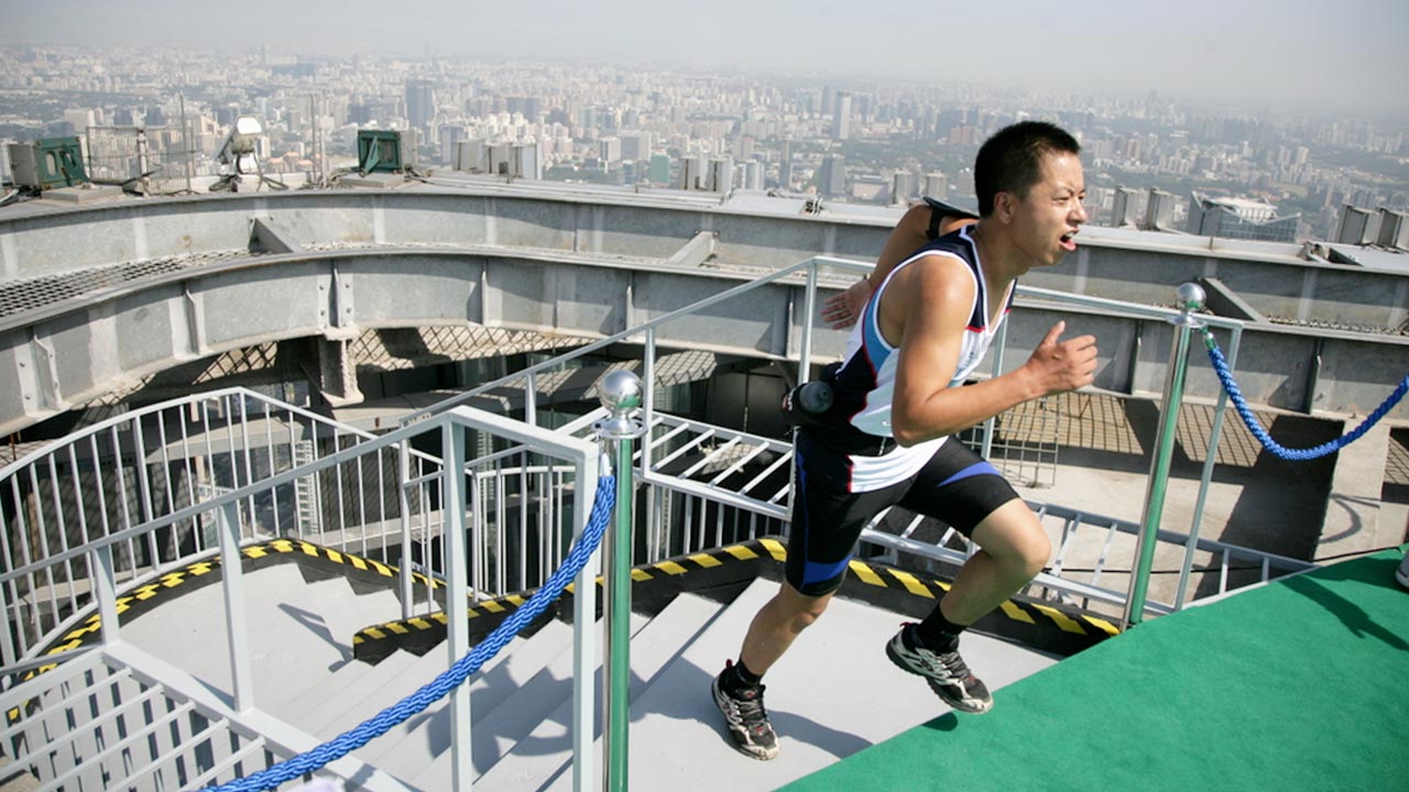 Westin Chongqing Liberation Square Vertical Run 2014: Scaling Chongqing ...