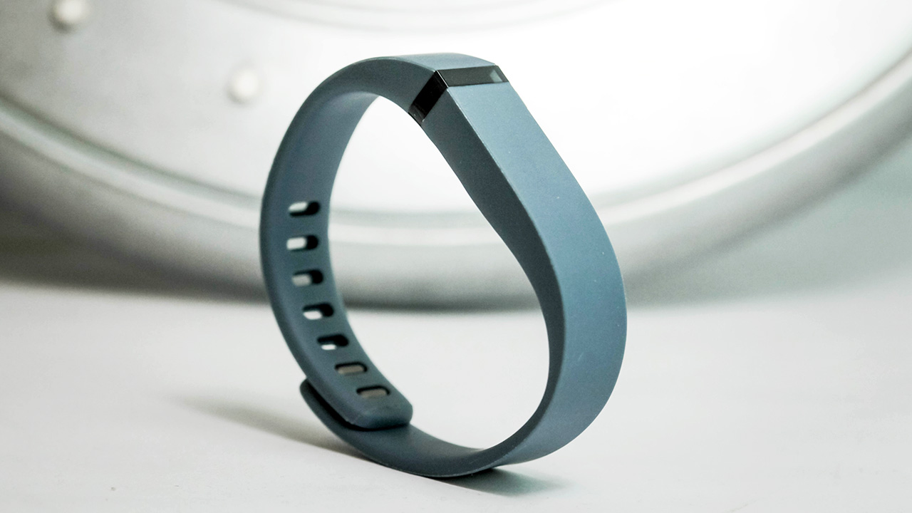 Set New Fitness Goals and Accomplish Them with Fitbit Flex