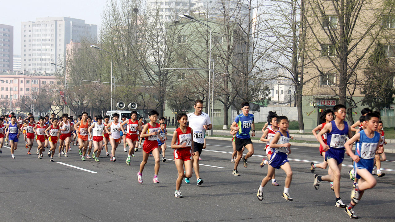The 2nd Pyongyang Marathon 2015 of North Korea: When Running Removes ...