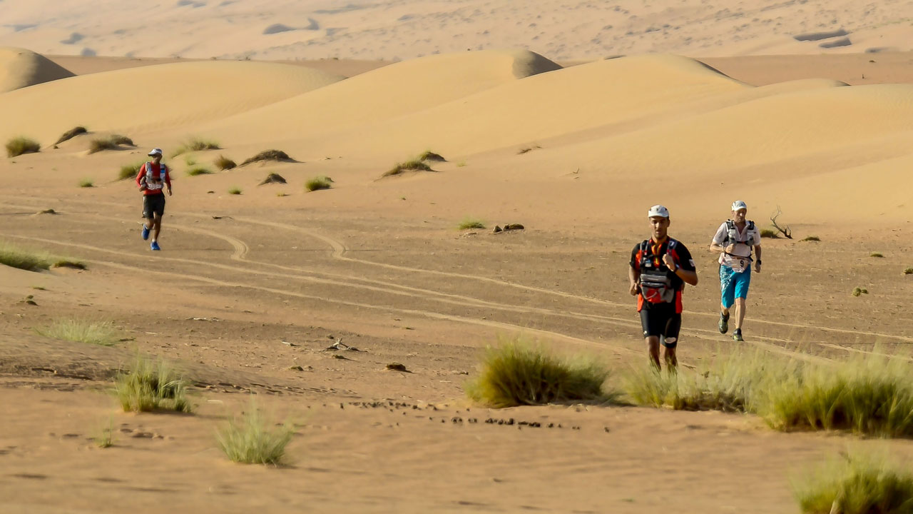 3rd Oman Desert Marathon: 165KM Immersed in the Vast, Magical Desert