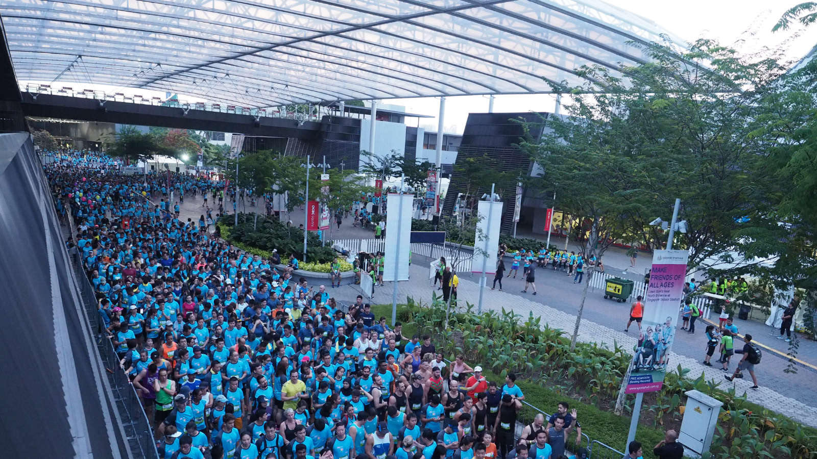 Thousands turn out for cancer research at Run for Hope 2019