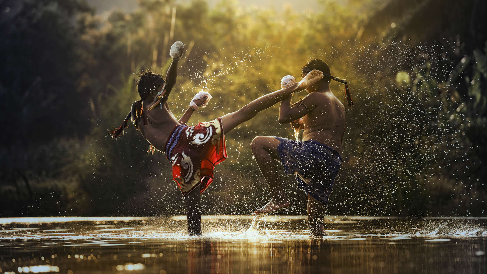 A Look at a Professional Muay Thai Fighter Running Program
